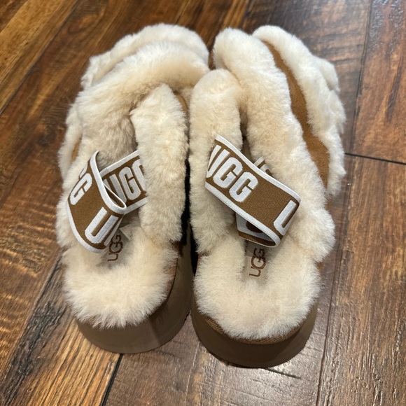 UGG | Shoes | Ugg Disco Cross Sheepskin Fluff Slide Platform Sandals Us ...